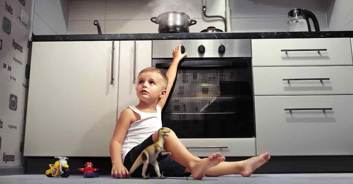 16 Kitchen Safety Tips | Keep Your Family Out Of Danger